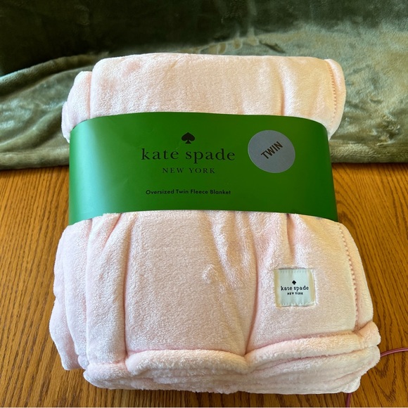 kate spade | Bedding | Nwt Kate Spade Oversized Twin Pastel Pink Fleece ...